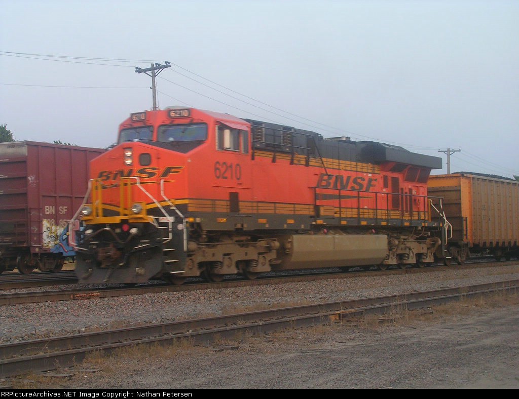 BNSF 6210